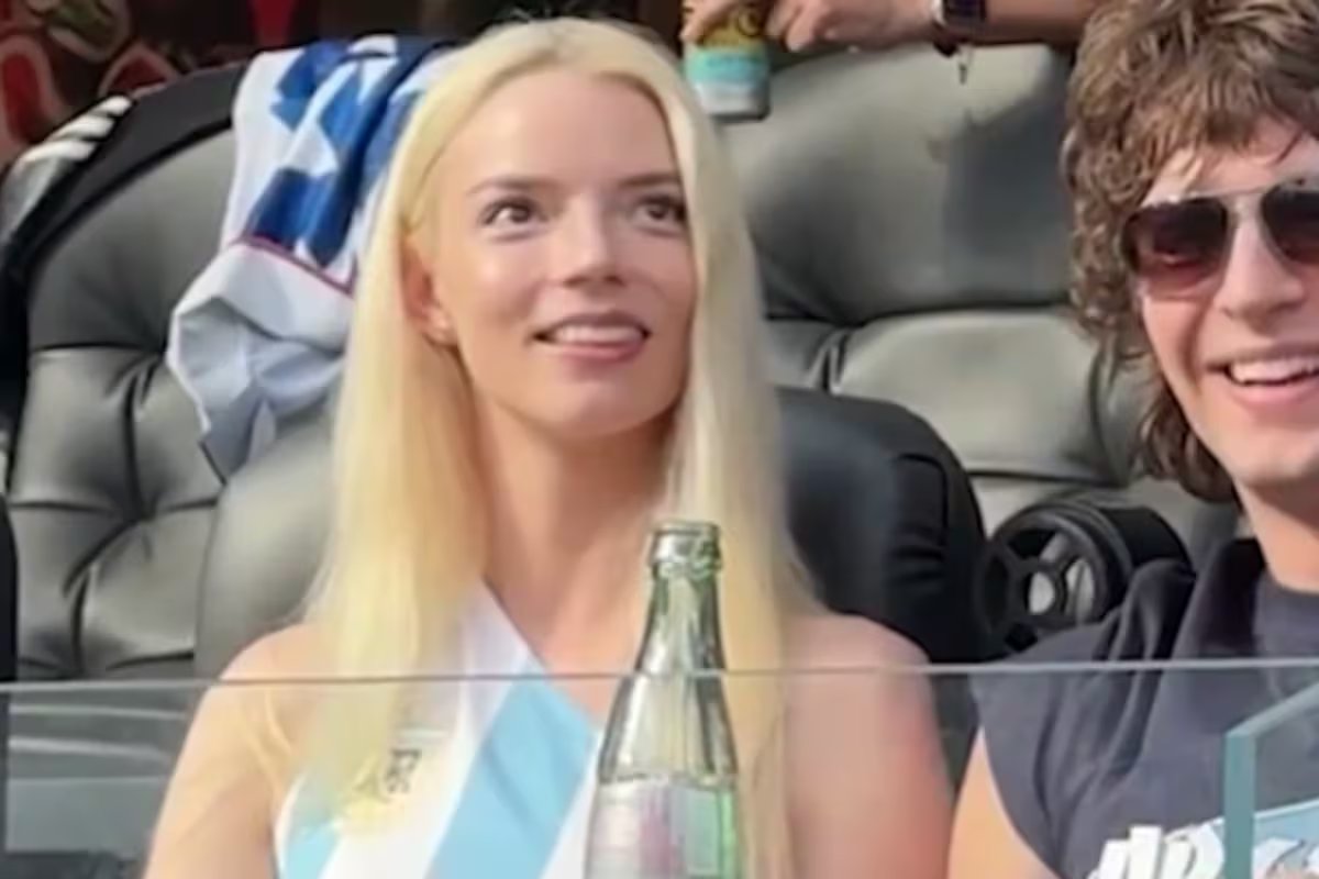 De Anya Taylor-Joy a Bill Gates. todas as celebridades que fizeram sua ...